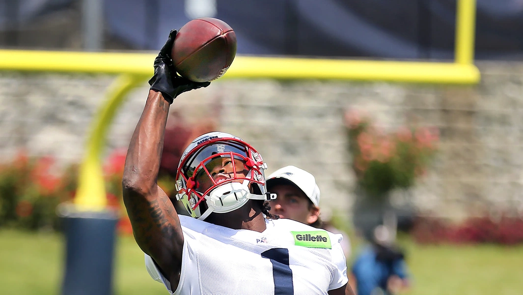 Patriots face WR logjam as Boutte commits to minicamp