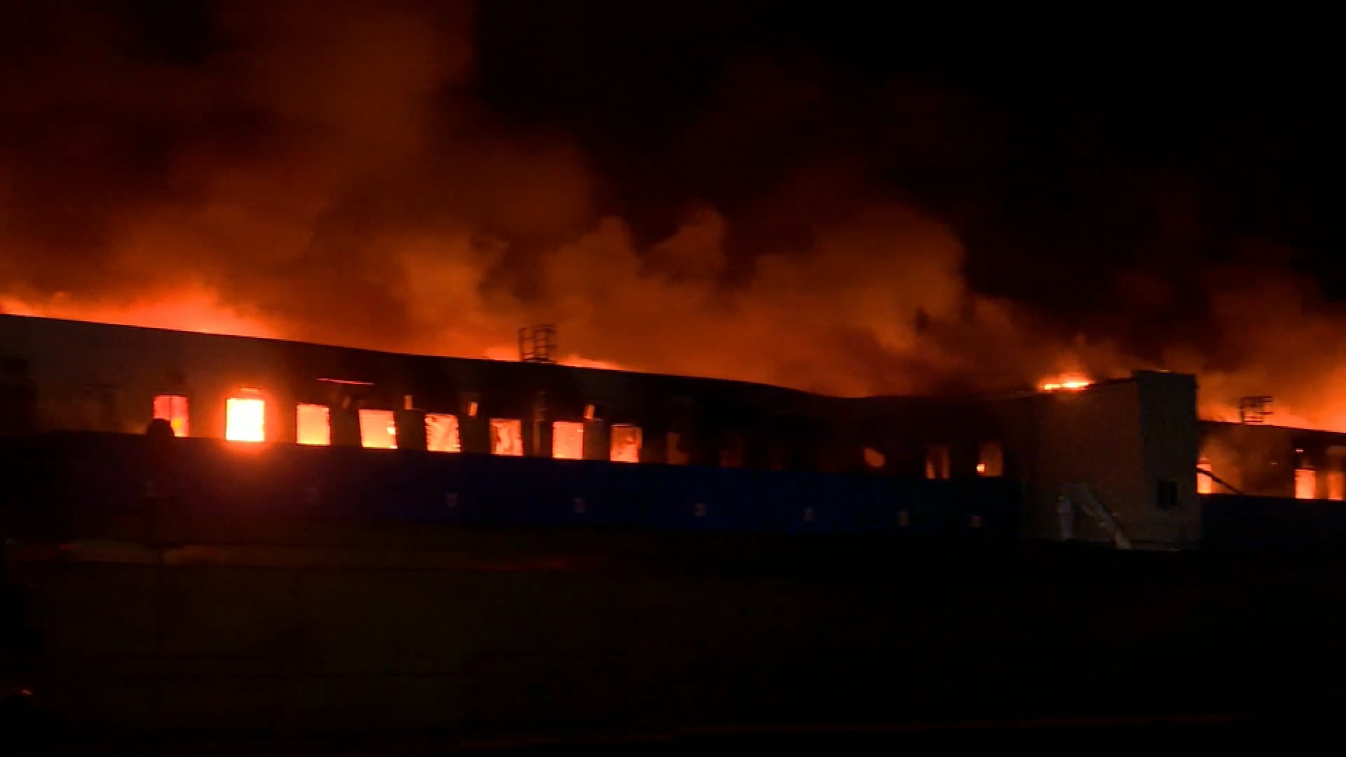 Ukraine burns as Russia launches new wave of attacks