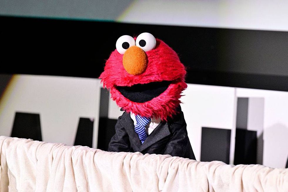 Elmo draws Knicks fan backlash for neutral NBA Finals post