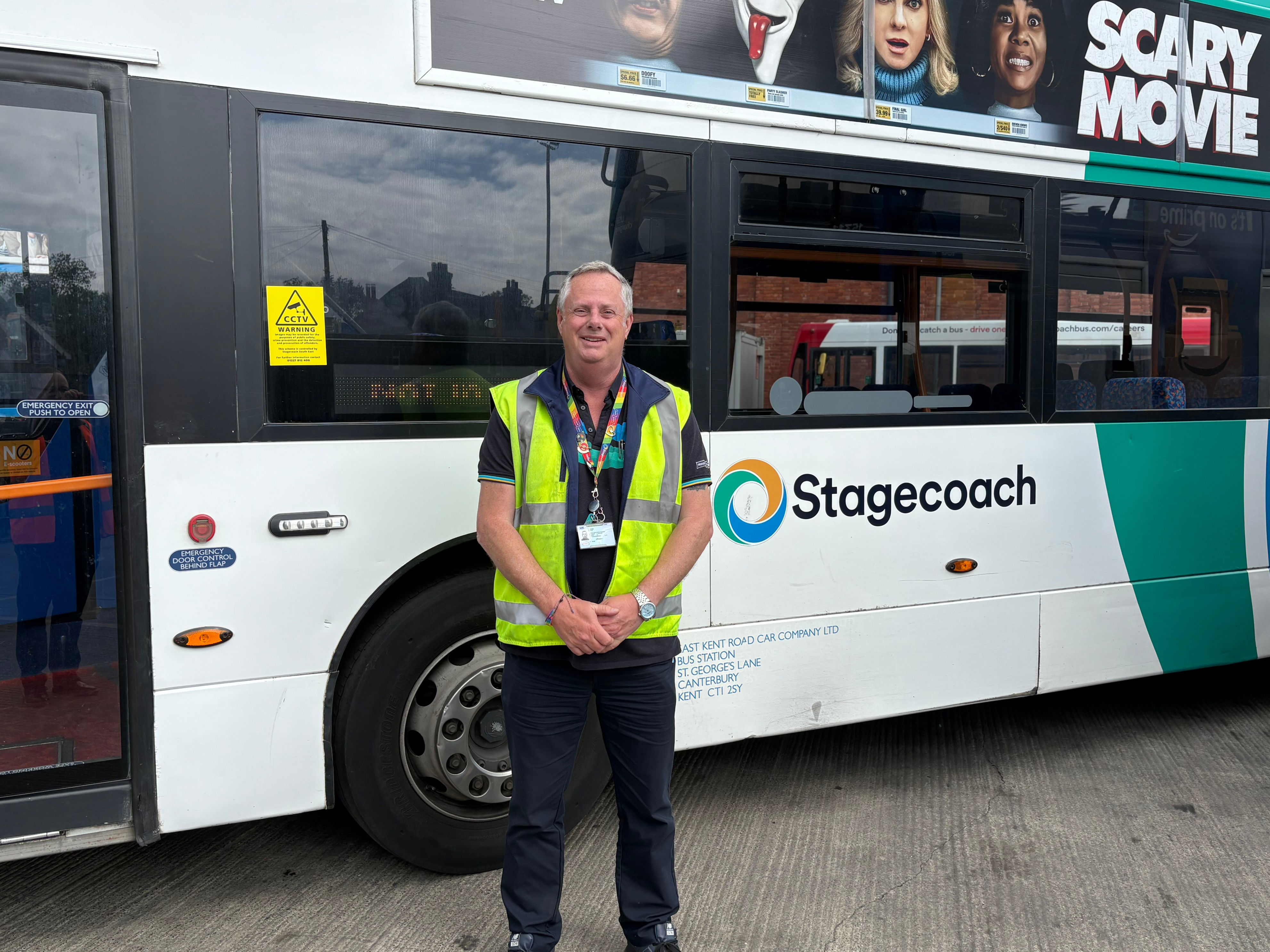 Bus driver’s swift CPR saves woman’s life during early morning incident
