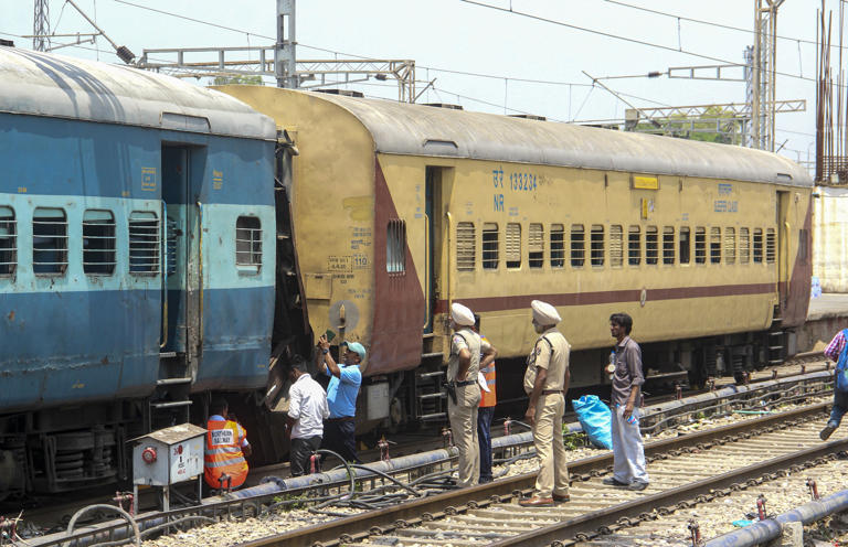 Ludhiana coach uncoupling: Experts flag poor maintenance, negligence ...