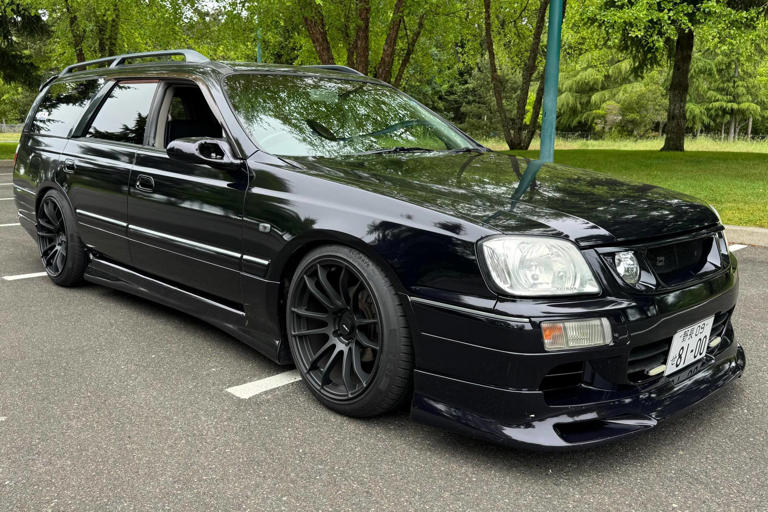 Modified 1999 Nissan Stagea wagon draws attention as auction nears close