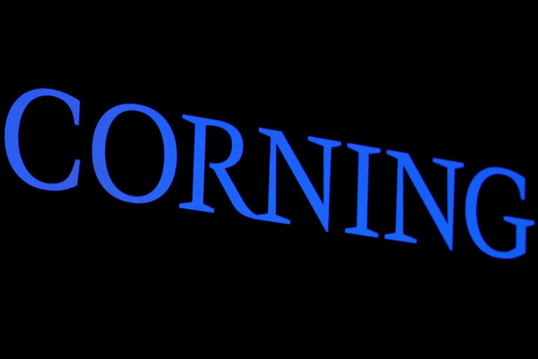 Amazon, Corning sign multi-billion-dollar deal to boost fibre optics ...