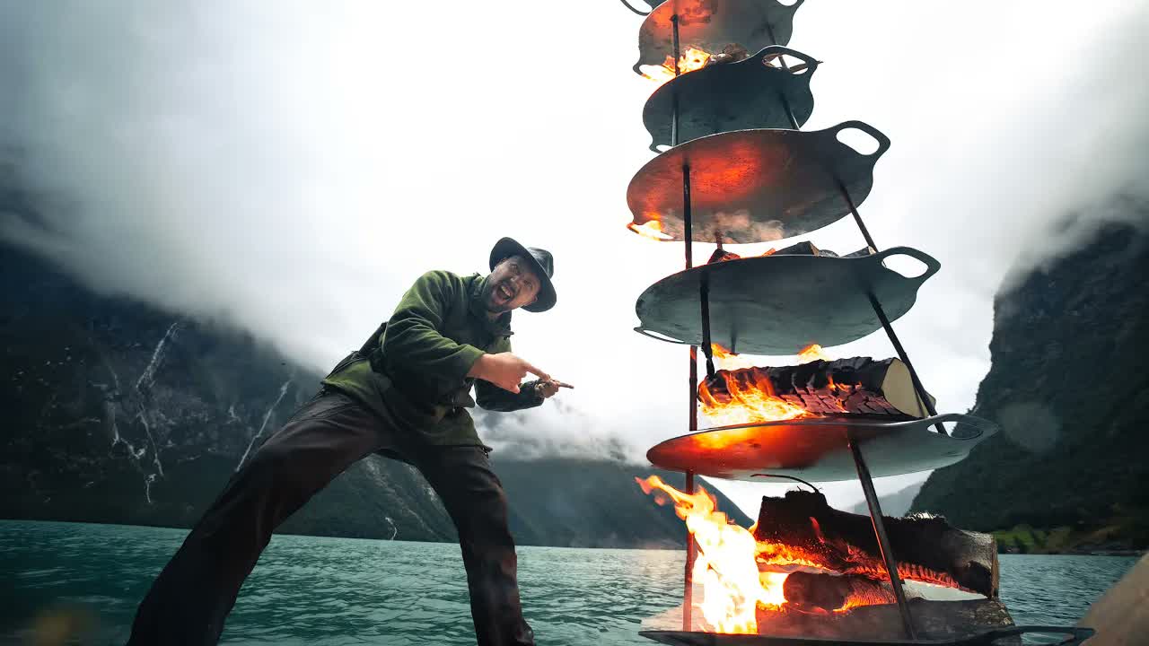 The most extreme cooking is here: He built a fire tower
