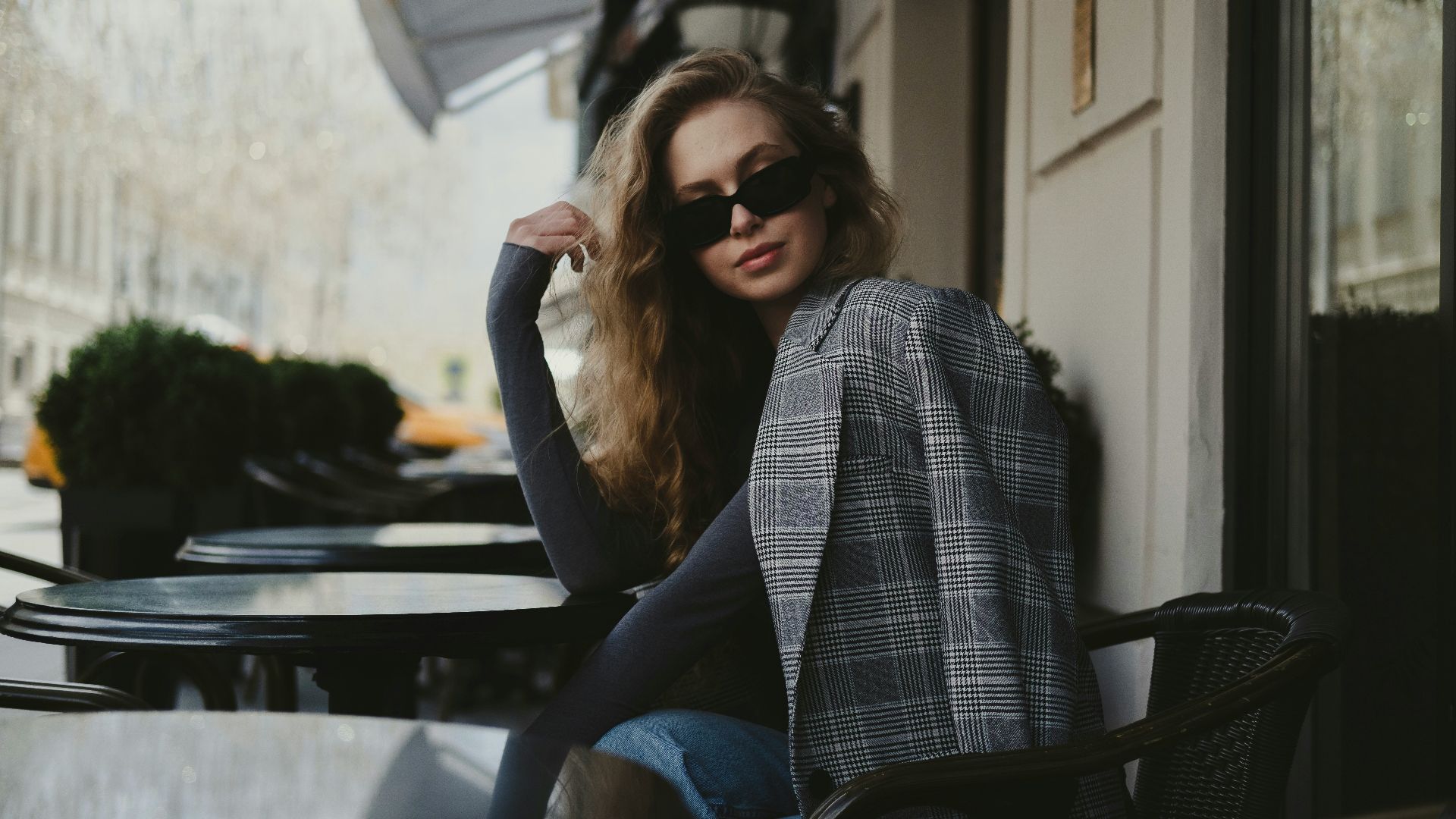 20 easy outfit tricks that make everyday clothes look more expensive
