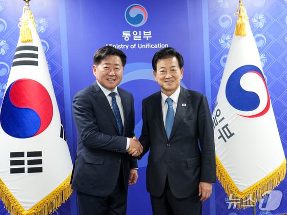Editorial: Why did DP governor meet North Korean agent Ri Ho-nam?