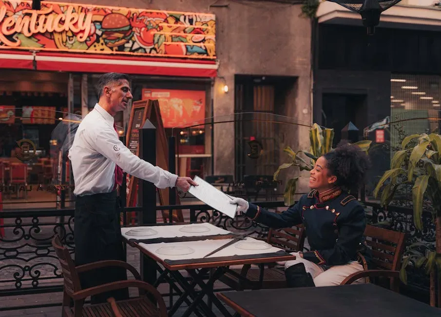 10 things your server knows about you the moment you sit down