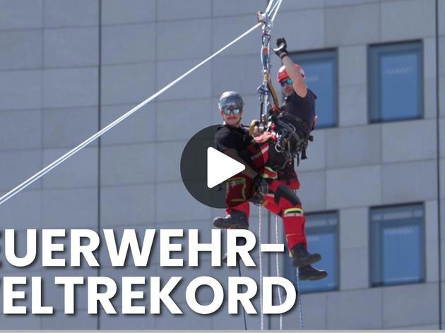 Weltrekord-Video: Feuerwehr Leipzig seilt sich mit 170-Meter-Seil ab