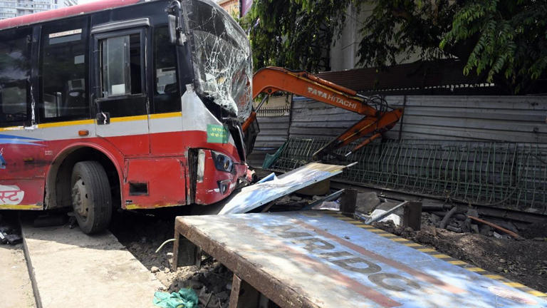 BEST bus accident: Shivaji Park police begins probe, driver held