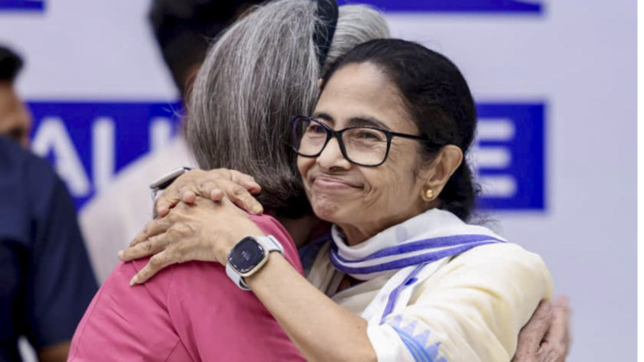 The INDIA bloc divide: Why Mamata is all in but Stalin is walking 'ekla ...