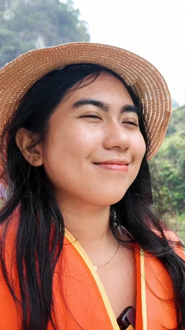 12 Dollar Boat Ride At Vietnams UNESCO Site