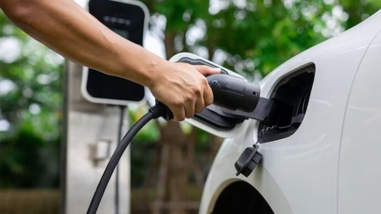 India's electric car penetration rising, hits 7% in May