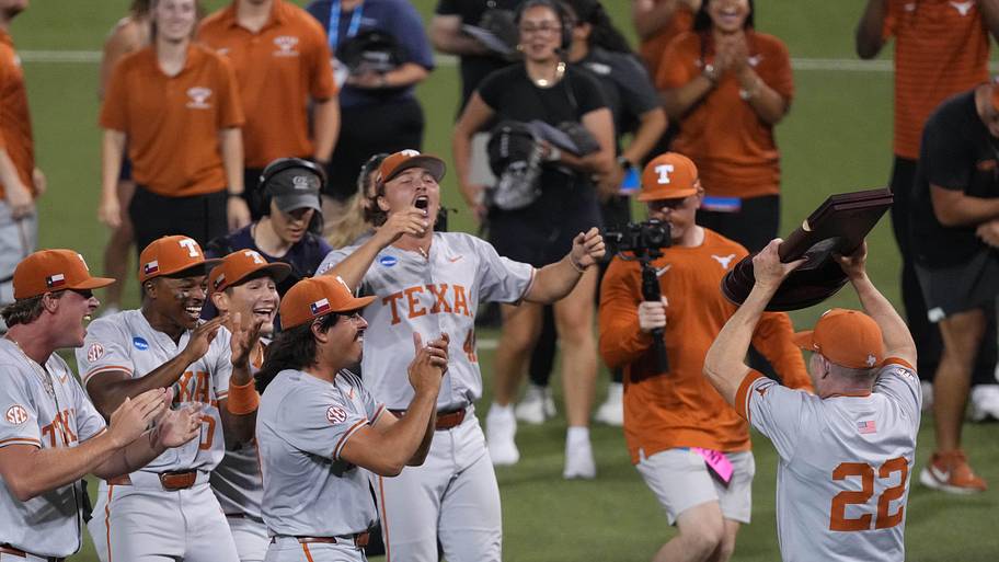 Texas coach Jim Schlossnagle’s 'shame' quote says everything about ...