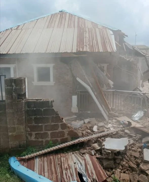 Video: Oyo demolishes kidnappers’ den following rescue of Adelabu’s ...