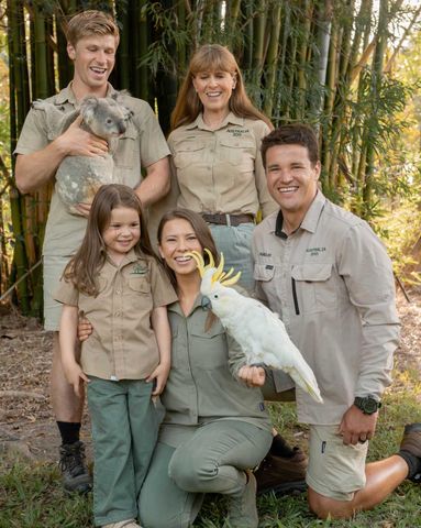 Bindi Irwin shares sweet photo of her whole family as they rock ...