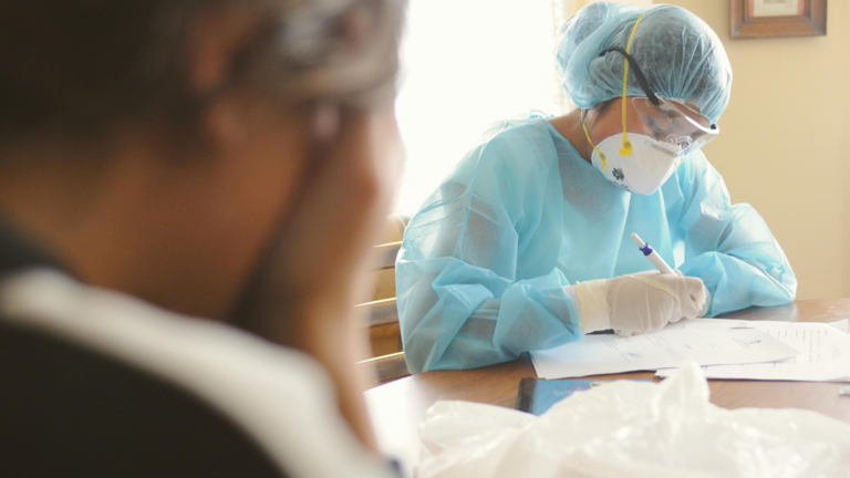Canada orders 21-day isolation for travelers from Ebola-hit regions