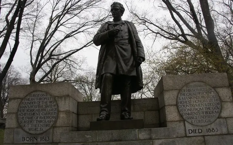 4 historical figures whose real stories are more disturbing than you ...