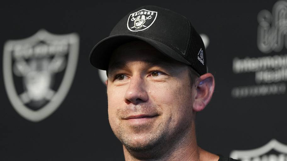 Why Raiders' staff beyond Kubiak is vital