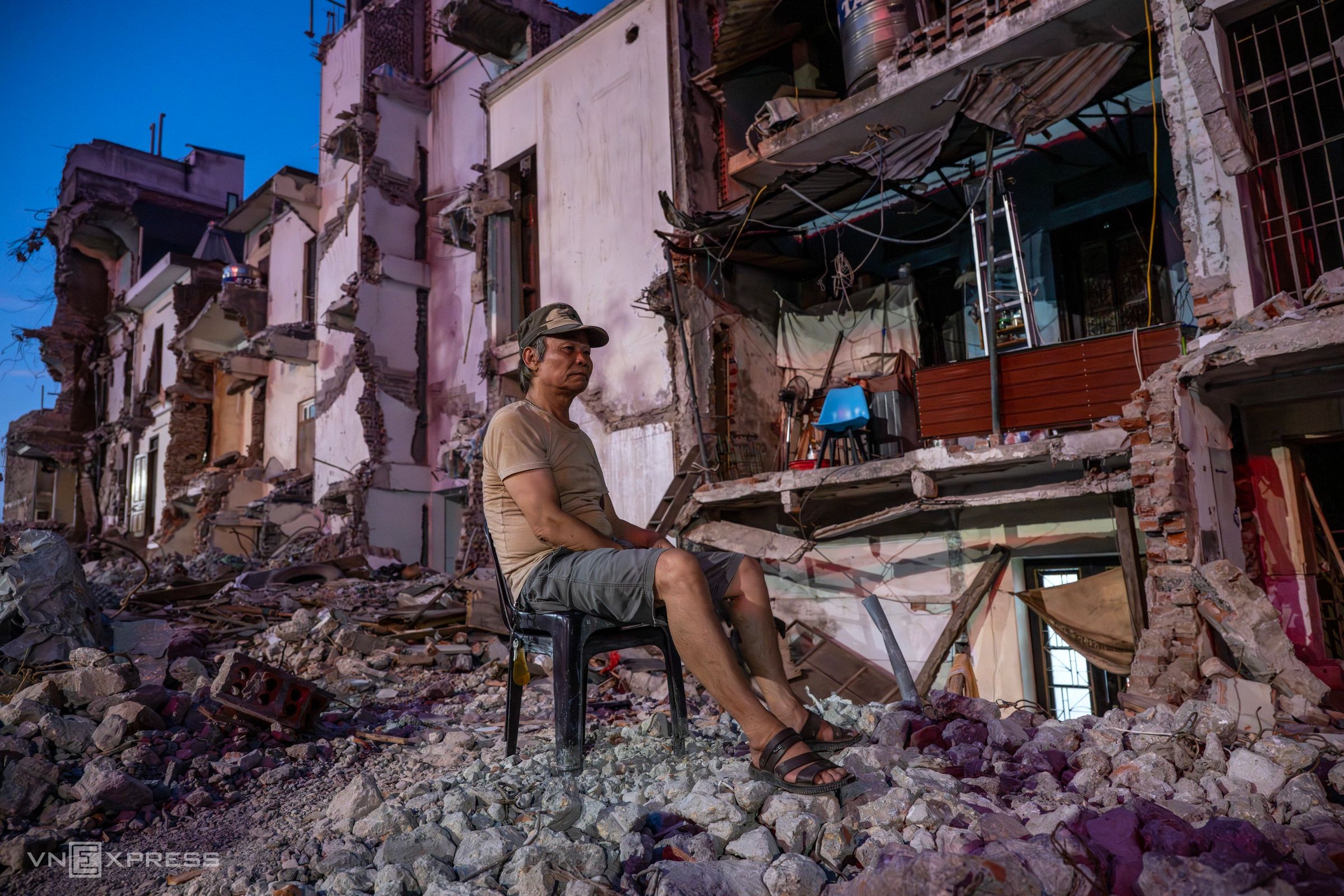 Hanoians displaced by bridge project adapt to life in rented homes