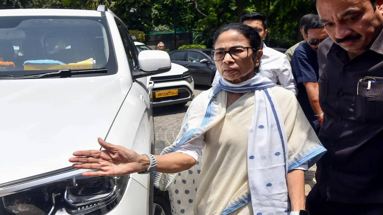 Mamata-led TMC moves Calcutta High Court against Assembly Speaker's ...