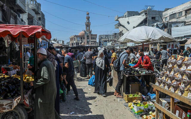 IDF strikes said to kill 6 in Gaza; Israel briefly closes crossings ...
