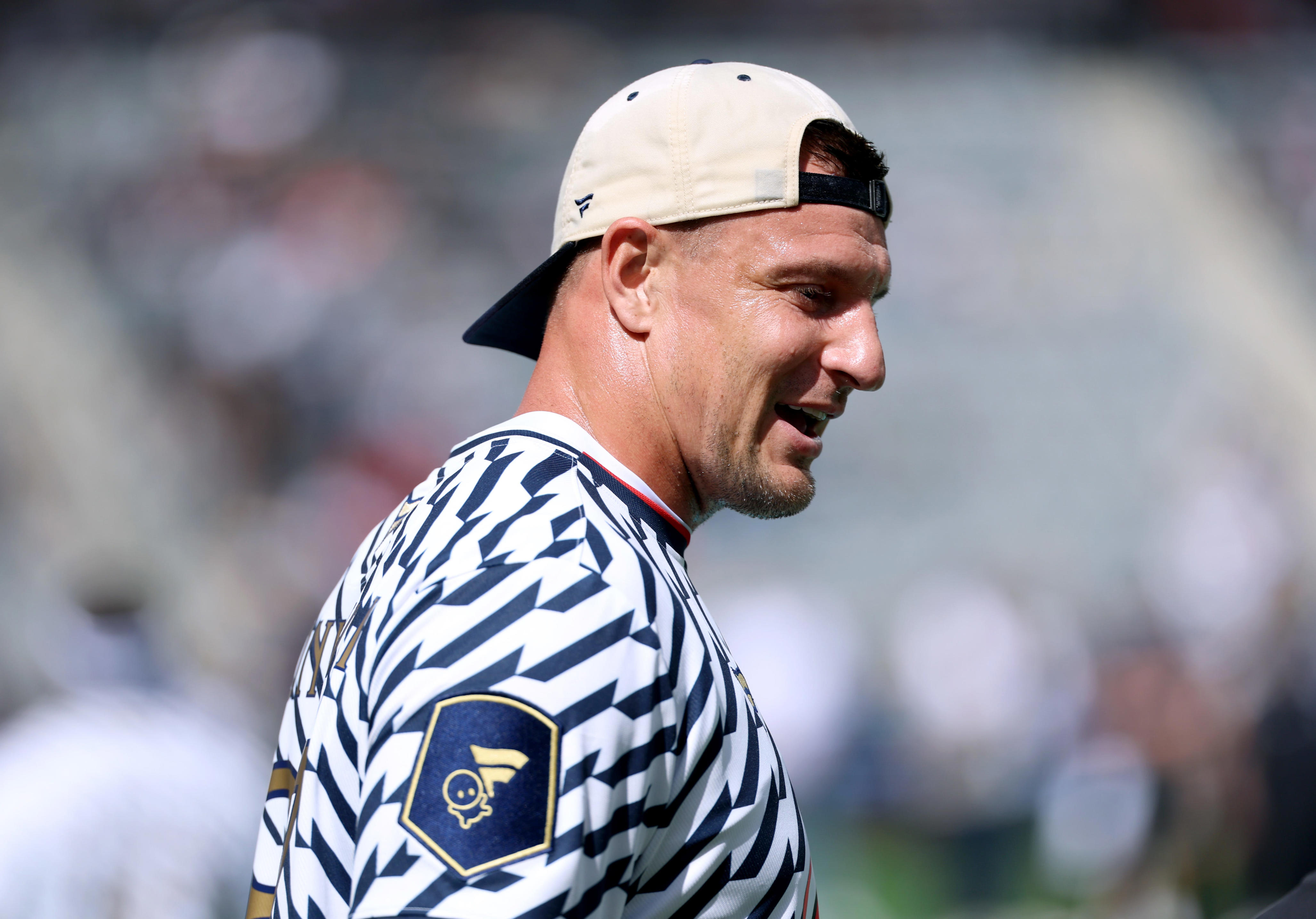Rob Gronkowski reacts to Josh McDaniels' comparison, AJ Brown trade