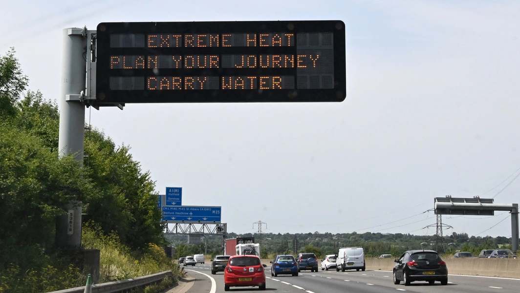 Heat wave warnings expand as health and fire risks grow