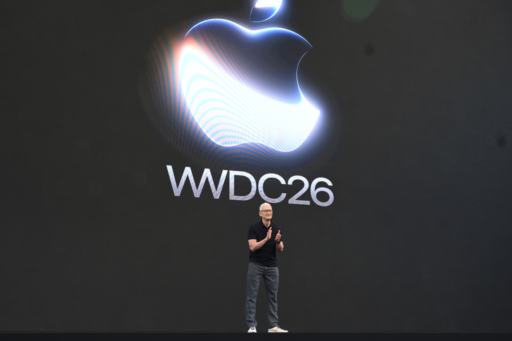 Apple unveils an upgraded Siri voice assistant with new AI features at ...
