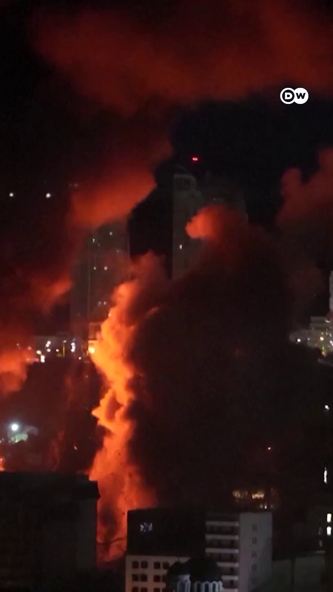 Russian strikes kill more than a dozen in Ukraine