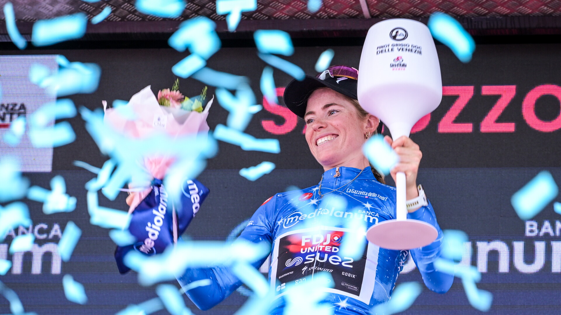 Demi Vollering wins the women’s Giro d’Italia to claim all 3 Grand Tours