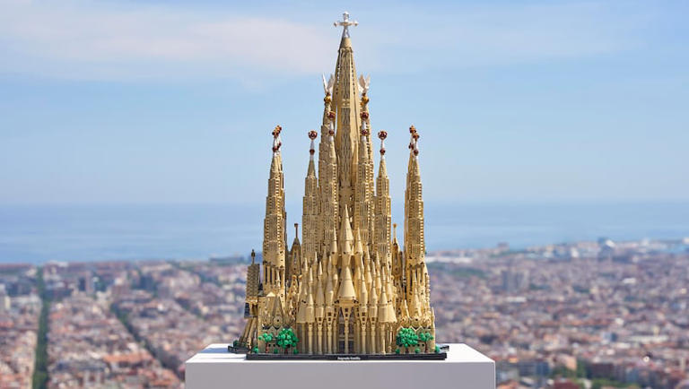 Lego is releasing its biggest set ever — and it’s a recreation of an ...