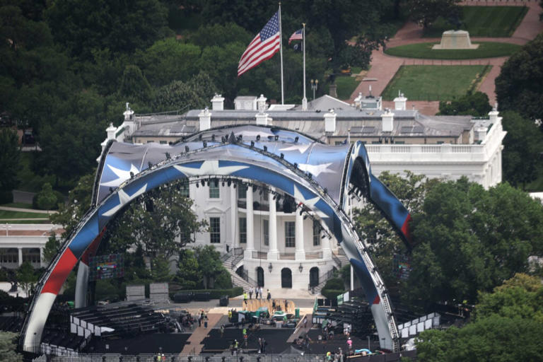 Donald Trump lures in two new financial backers for UFC ahead of ...