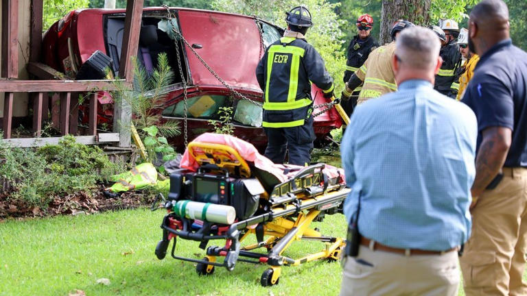 22-year-old man killed in crash into trees, house in Escambia County