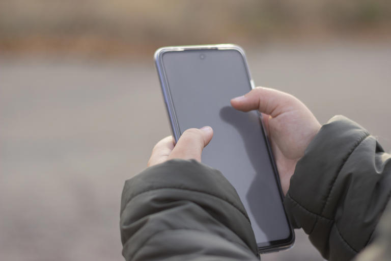 UK gives Apple and Google three months to block nude images on kids' phones