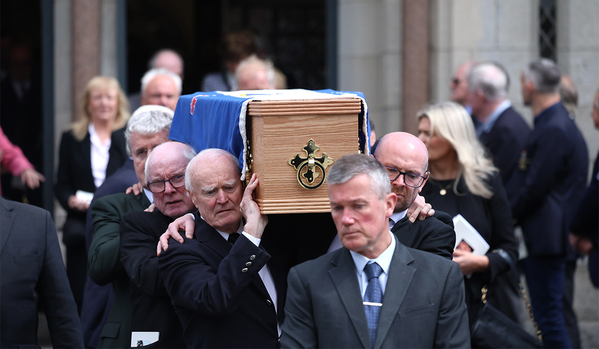 A fond farewell for Ireland rugby legend Fergus Slattery