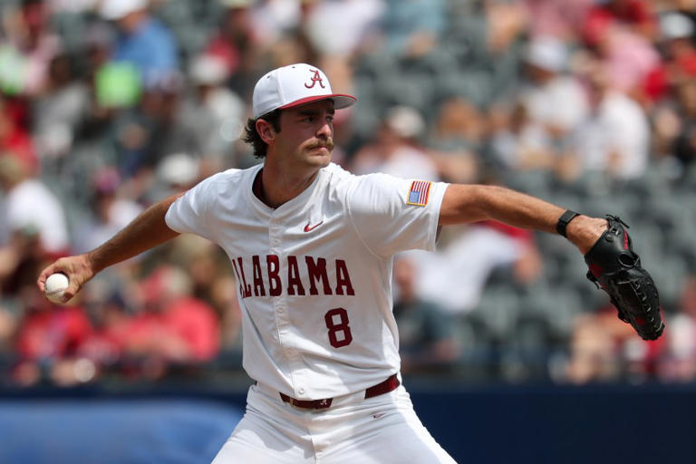 Alabama baseball advances to College World Series, first time since 1999