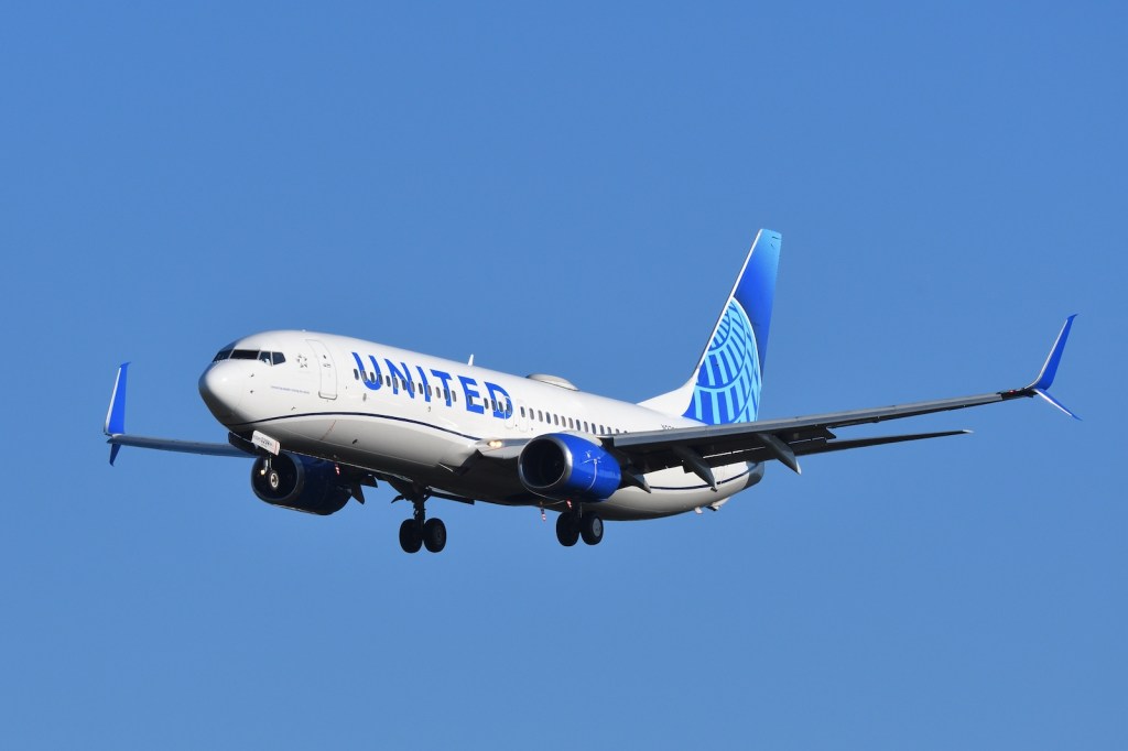 United CEO backs away from big mergers after American snub