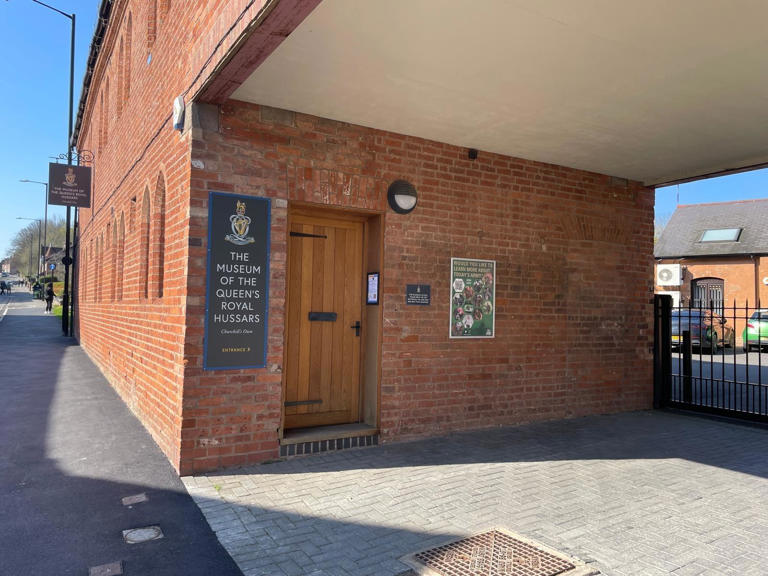 The Queen's Royal Hussars to parade through Warwick after being granted ...
