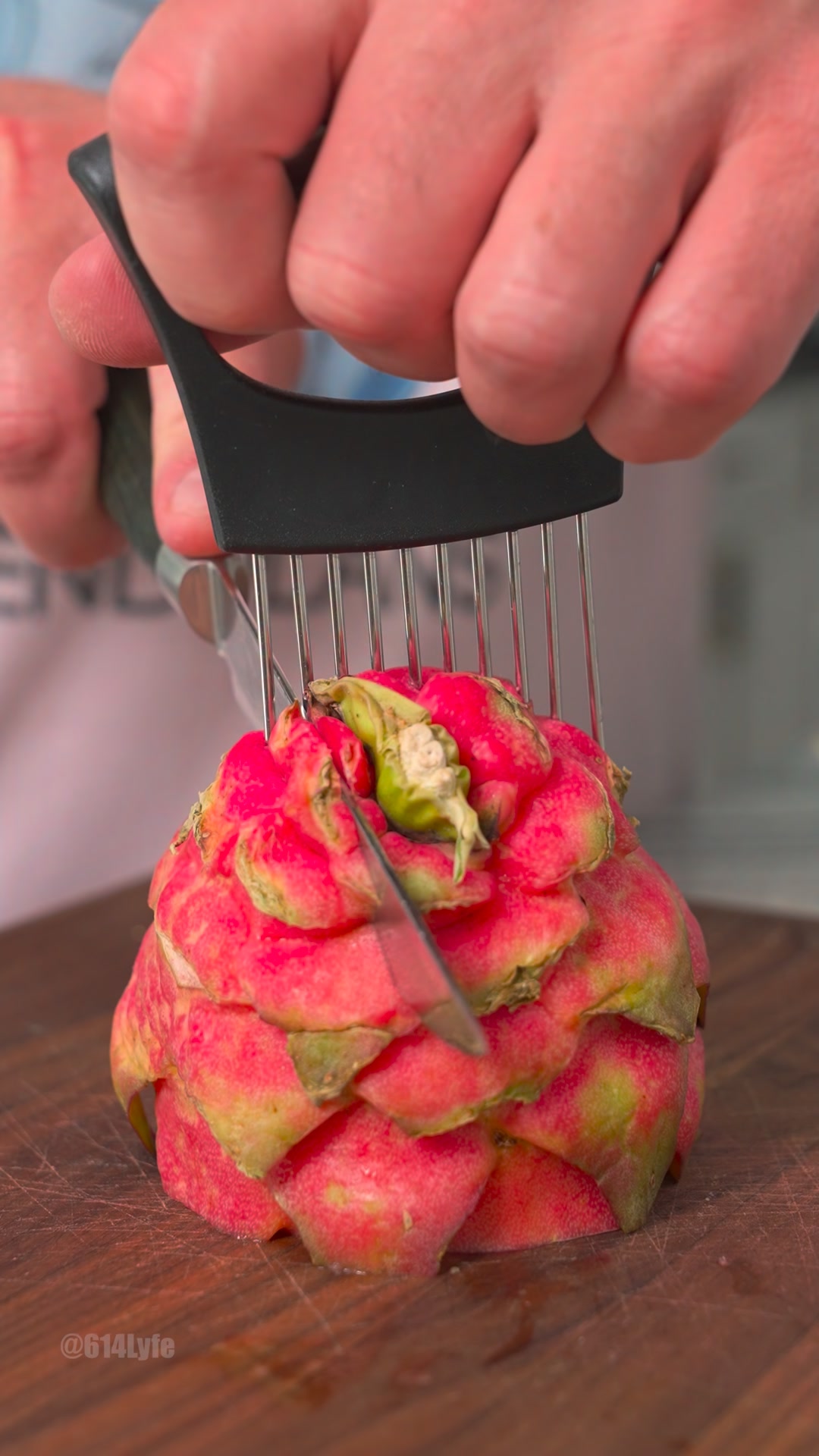 Easy way to slice dragon fruit