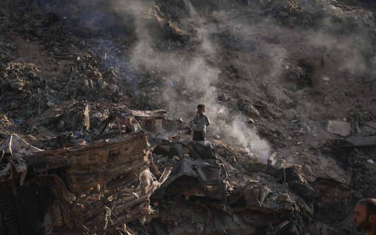 IDF strikes said to kill 6 in Gaza; Israel briefly closes crossings ...