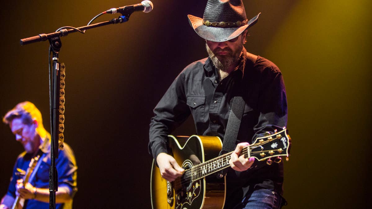 Wheeler Walker Jr. announces retirement and farewell tour, critiques ...