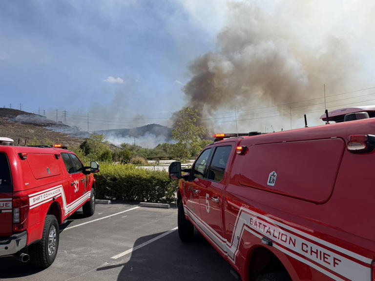 65-acre brush fire in Sorrento Valley prompts multiple evacuations