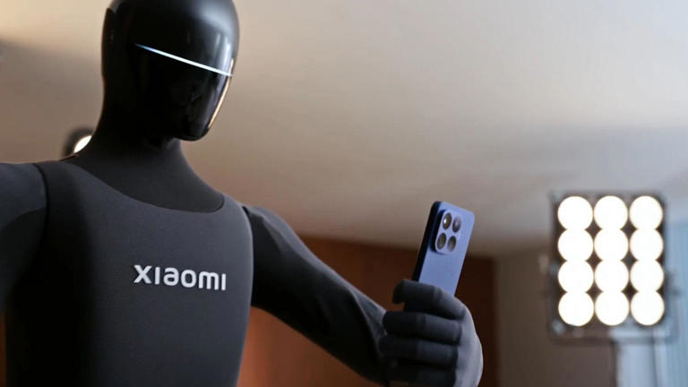 Xiaomi sorprende con su robot humanoide: puede coger un smartphone y ...