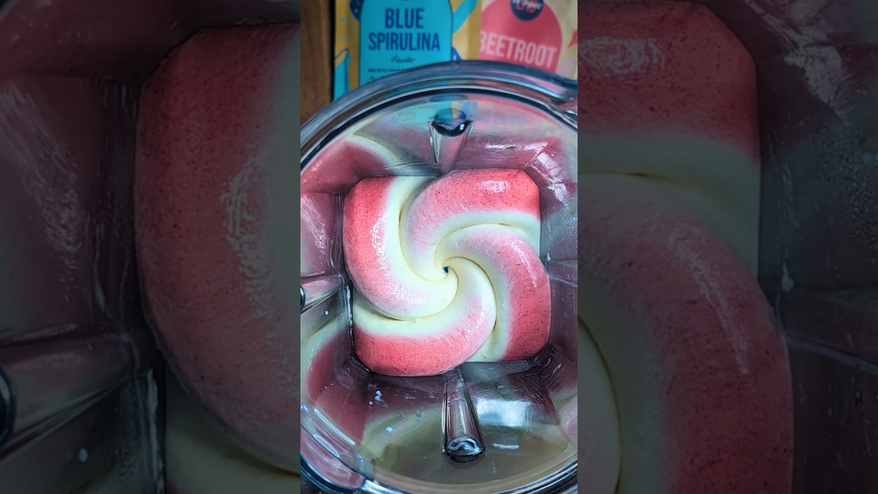 The most satisfying smoothie you'll ever see 🍥