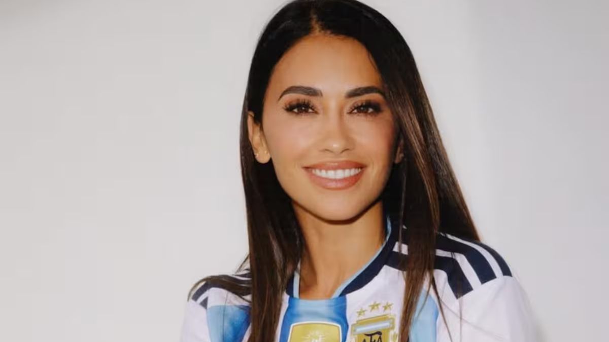 Sin palabras: qué tenía la remera de Antonela Roccuzzo que se llevó ...