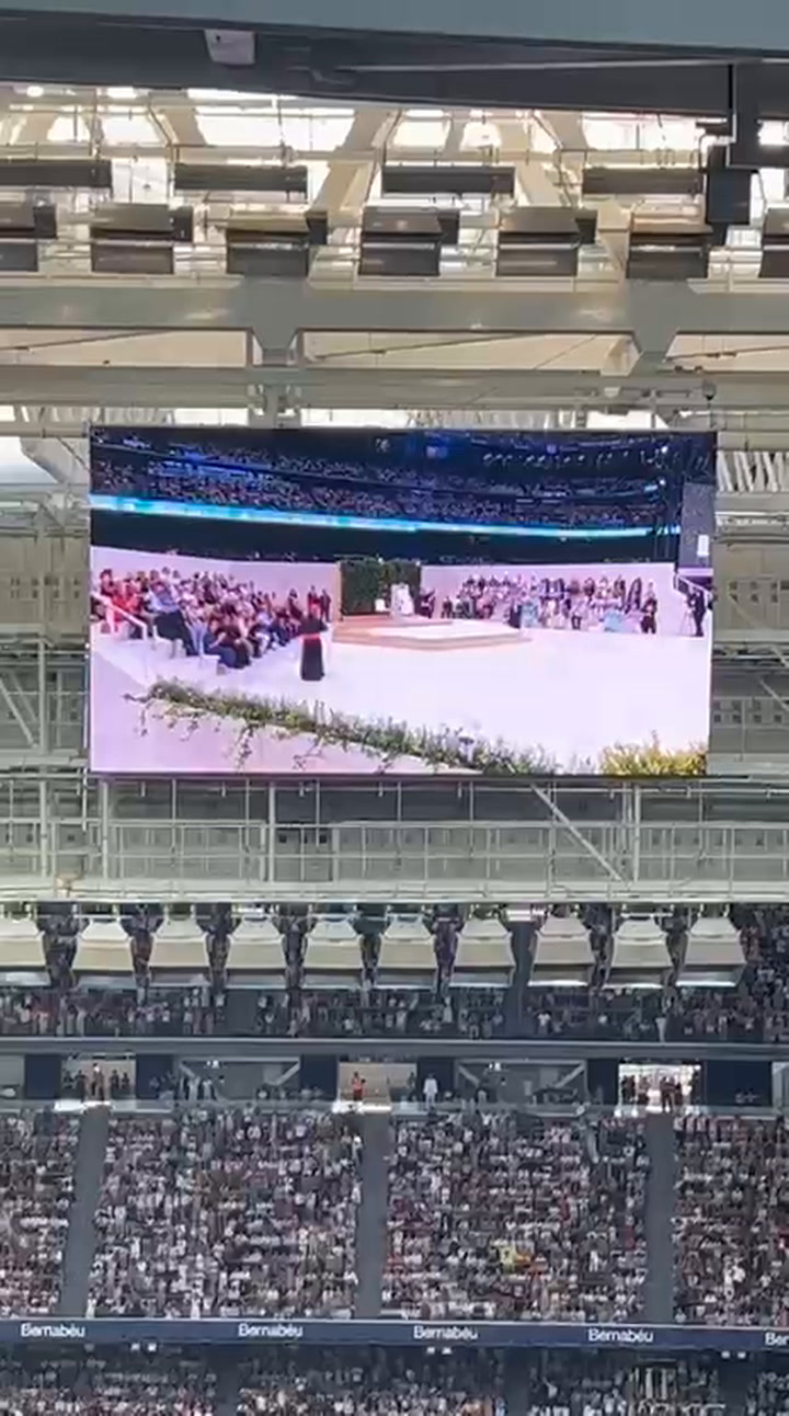 La ovación al papa León XIV
