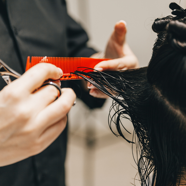 The best anti-frizz, humidity-proof hairstyles women over 50 are asking ...