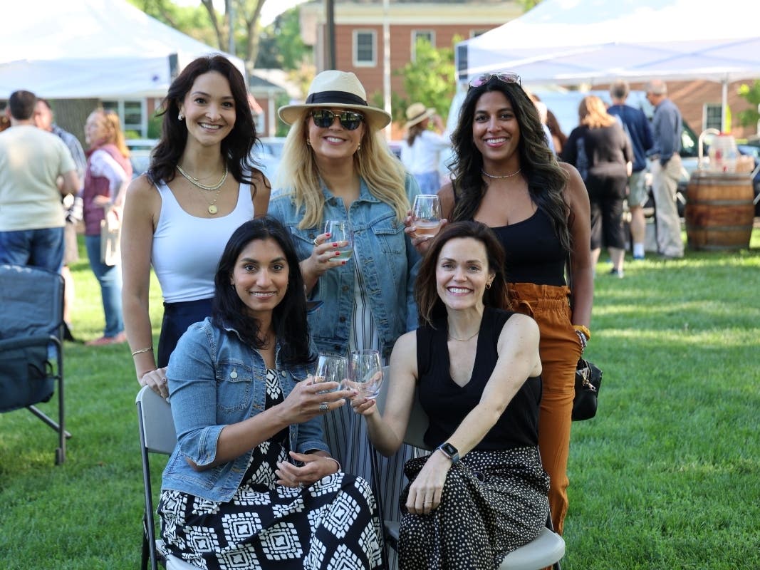 Grapes on the Green returns to Northbrook's Village Green Park