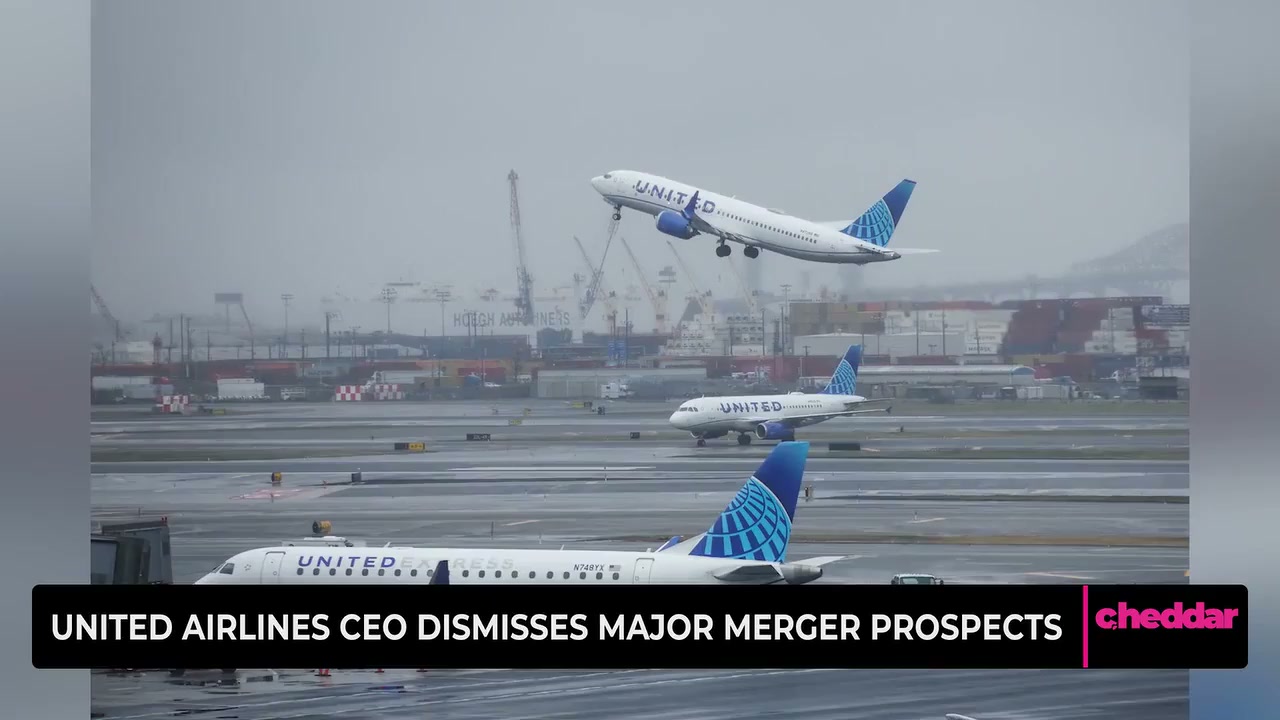 United Airlines CEO dismisses major merger prospects
