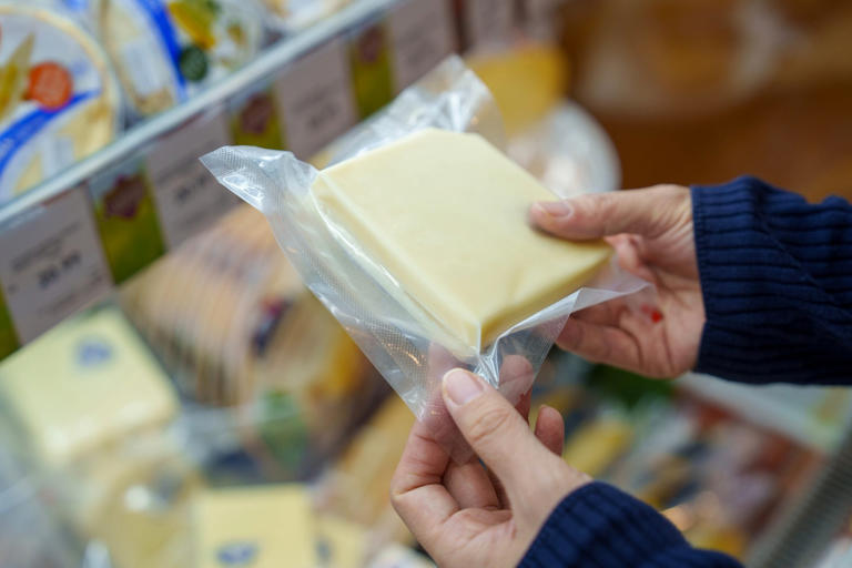 2 more cheese recalls linked to listeria, reports the FDA